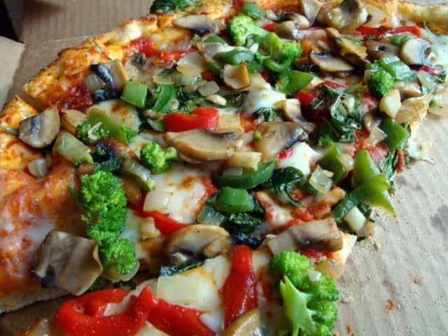 make take out pizza healthy, vegetarian pizza